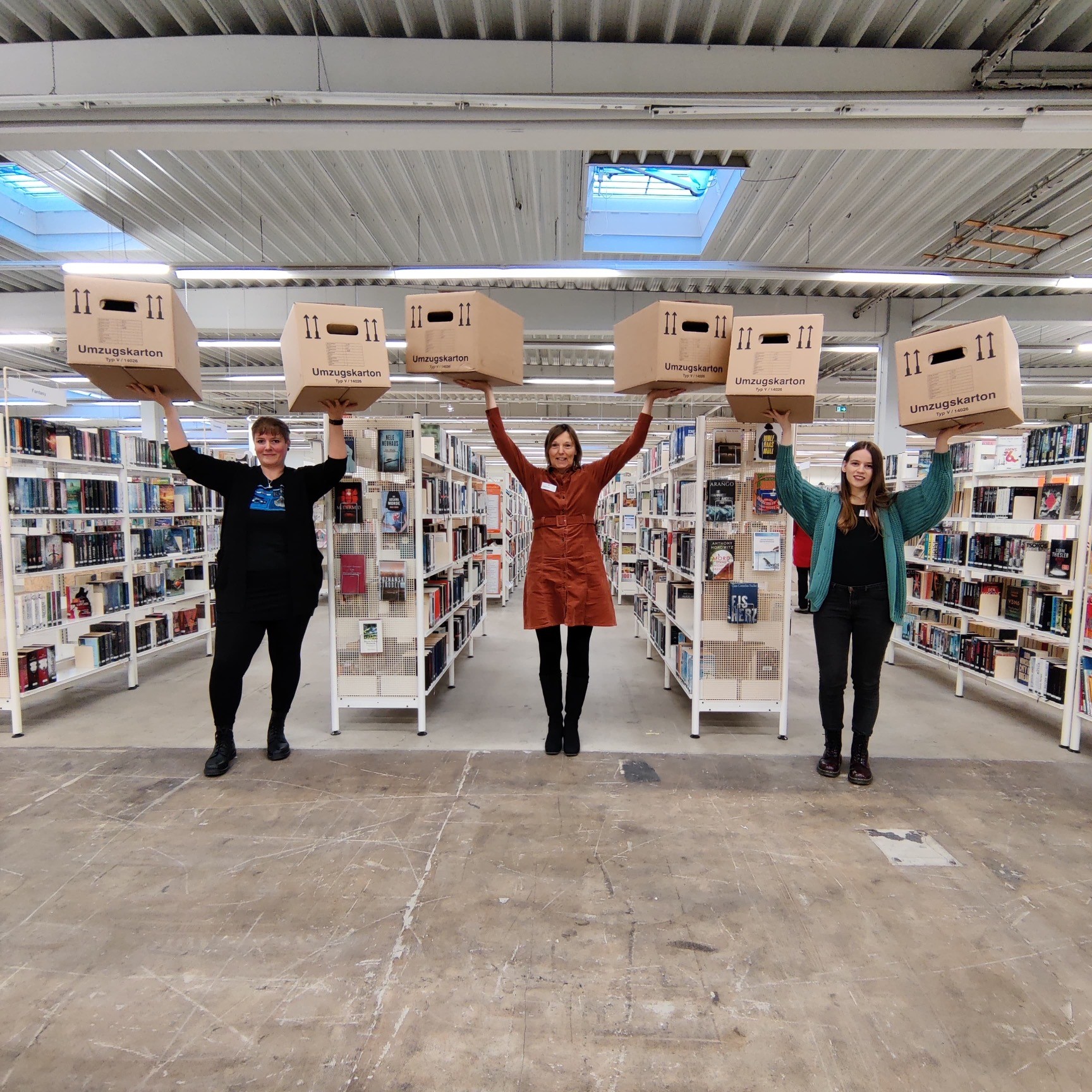 Stadtbücherei zieht in die Innenstadt: Endspurt für die Ausleihe vor Weihnachten!: Wermelskirchen